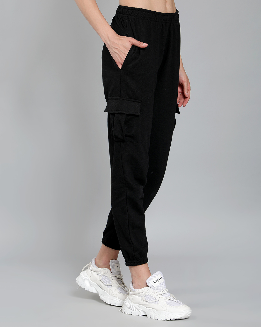 Buy Women's Black Slim Fit Cargo Joggers Online at Bewakoof