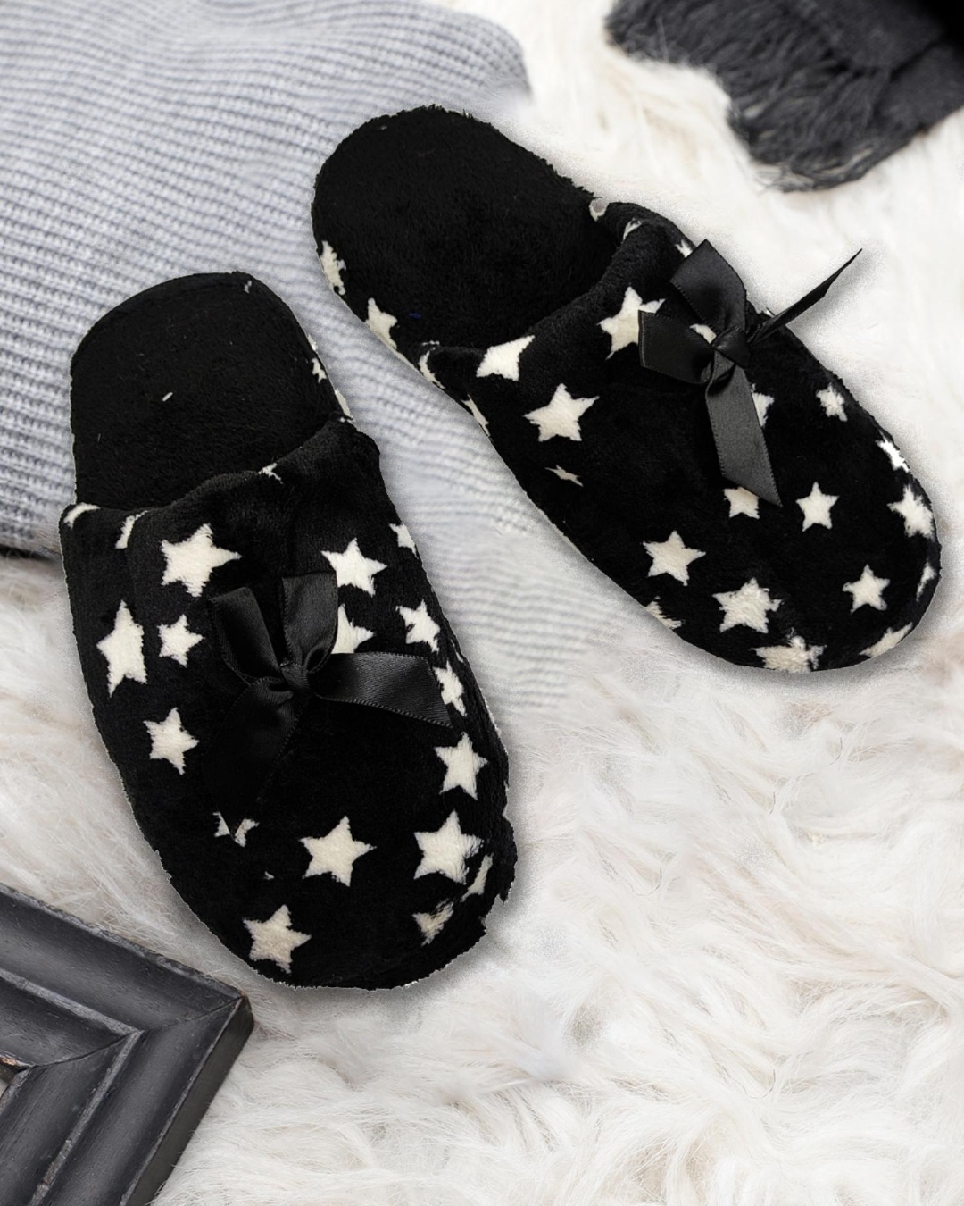 Buy Women's Black Stars Tie Printed Sliders Online in India at Bewakoof
