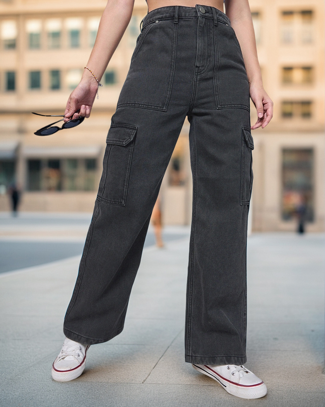 Buy Women's Black Washed Straight Fit Cargo Jeans Online at Bewakoof