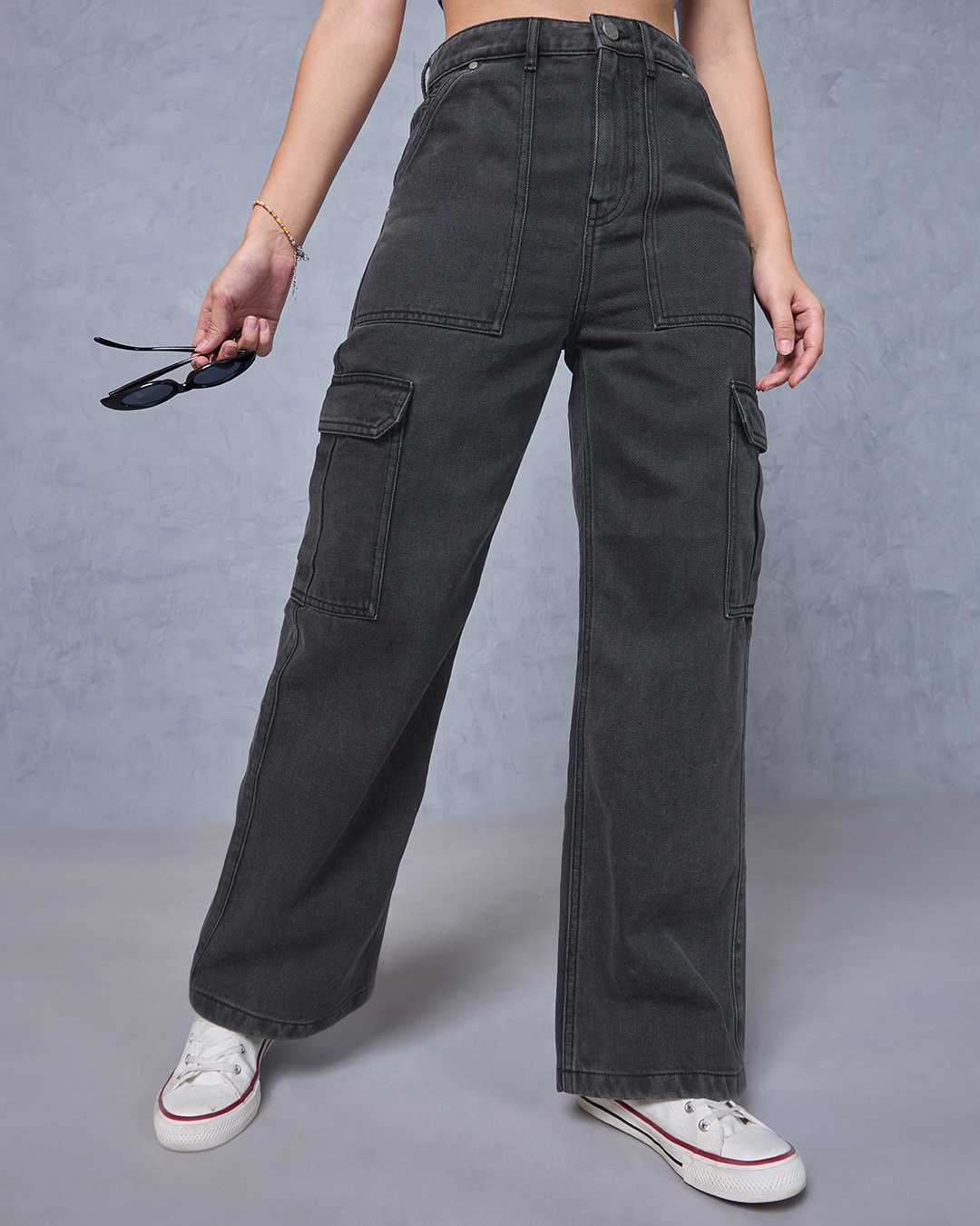 Buy Women's Black Straight Fit Cargo Jeans Online at Bewakoof