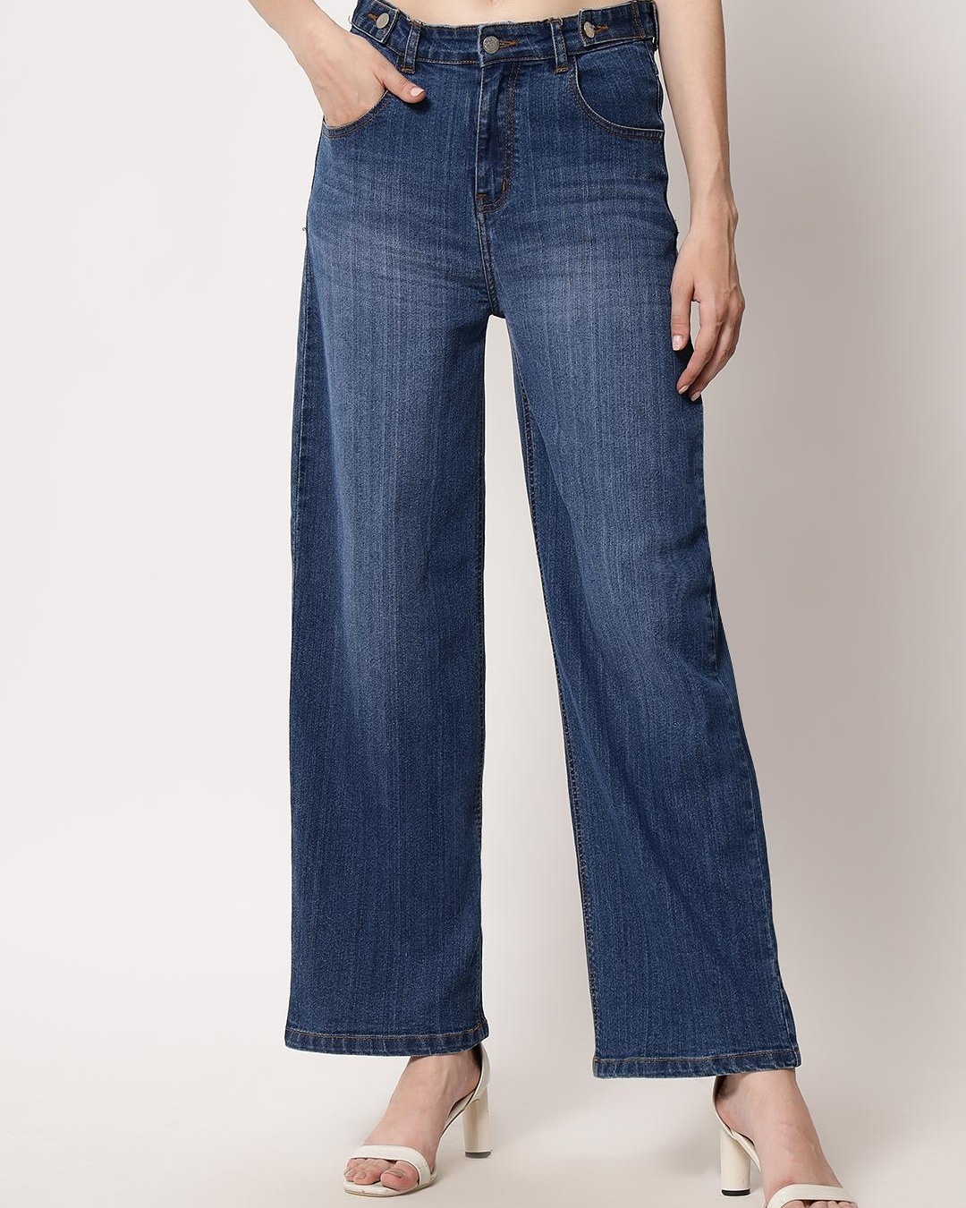 Buy Women's Blue Straight Fit Jeans Online at Bewakoof