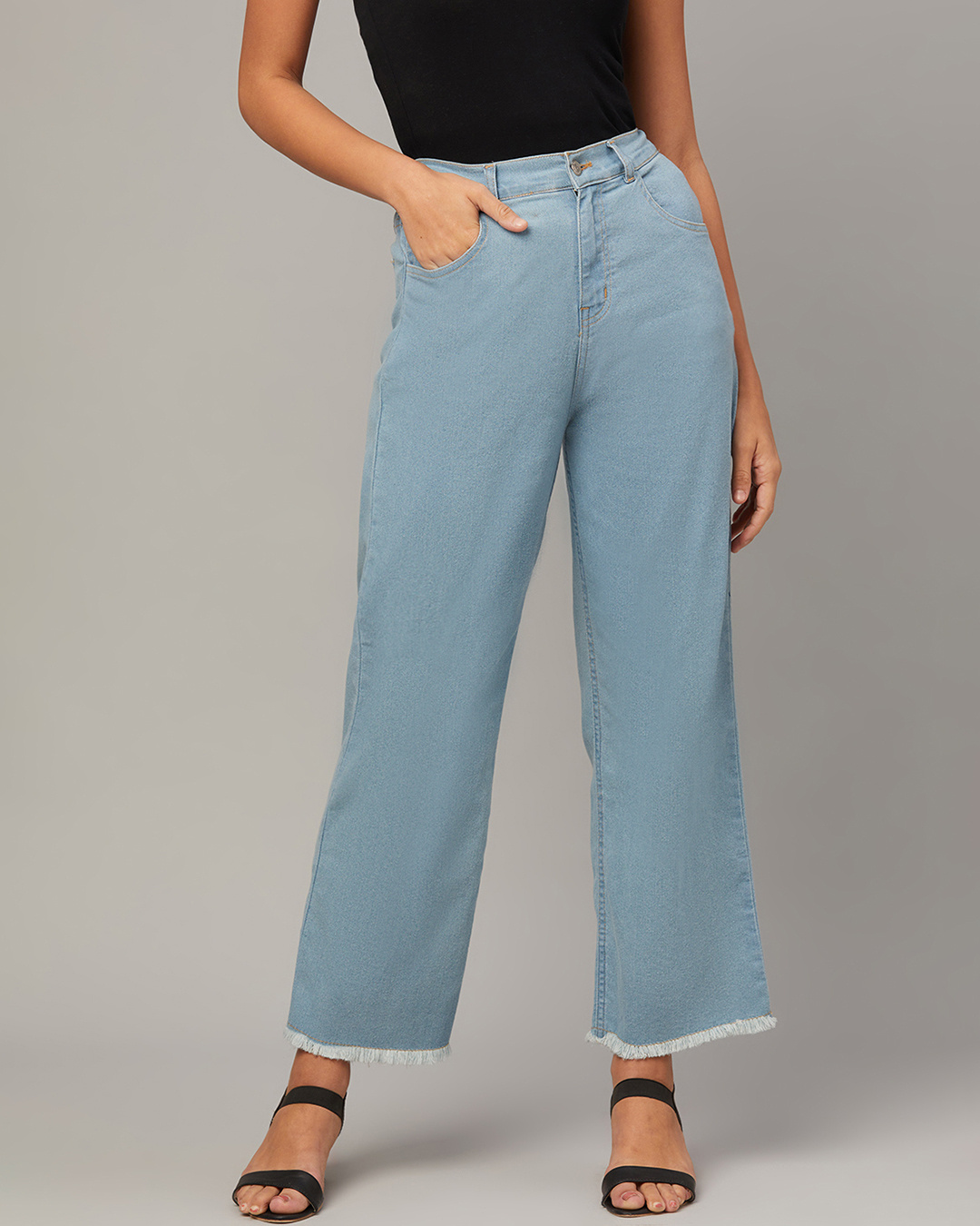 Buy Women's Blue Straight Fit Jeans Online at Bewakoof