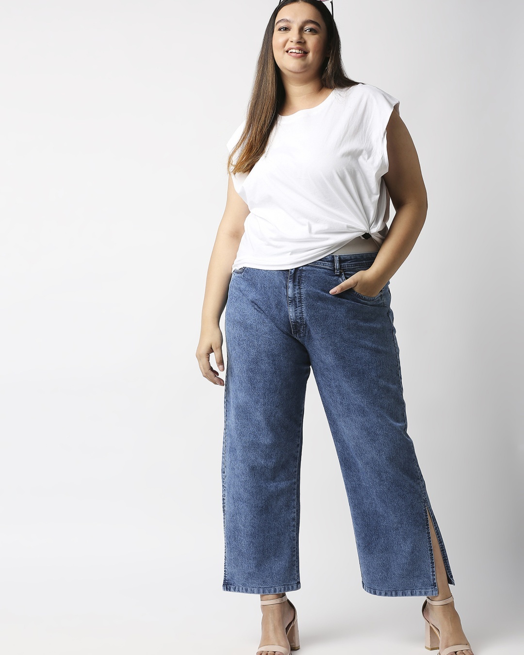 Buy Women's Blue Wide Leg Side Slit Jeans Online at Bewakoof