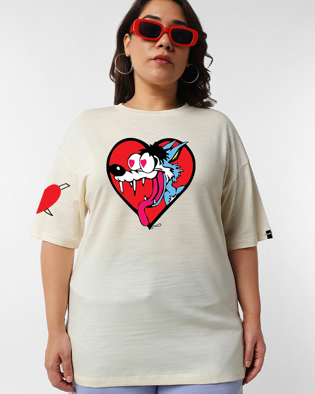 Buy Women's Gardenia Lizard heart Graphic Printed Oversized Plus Size T-shirt Online at Bewakoof