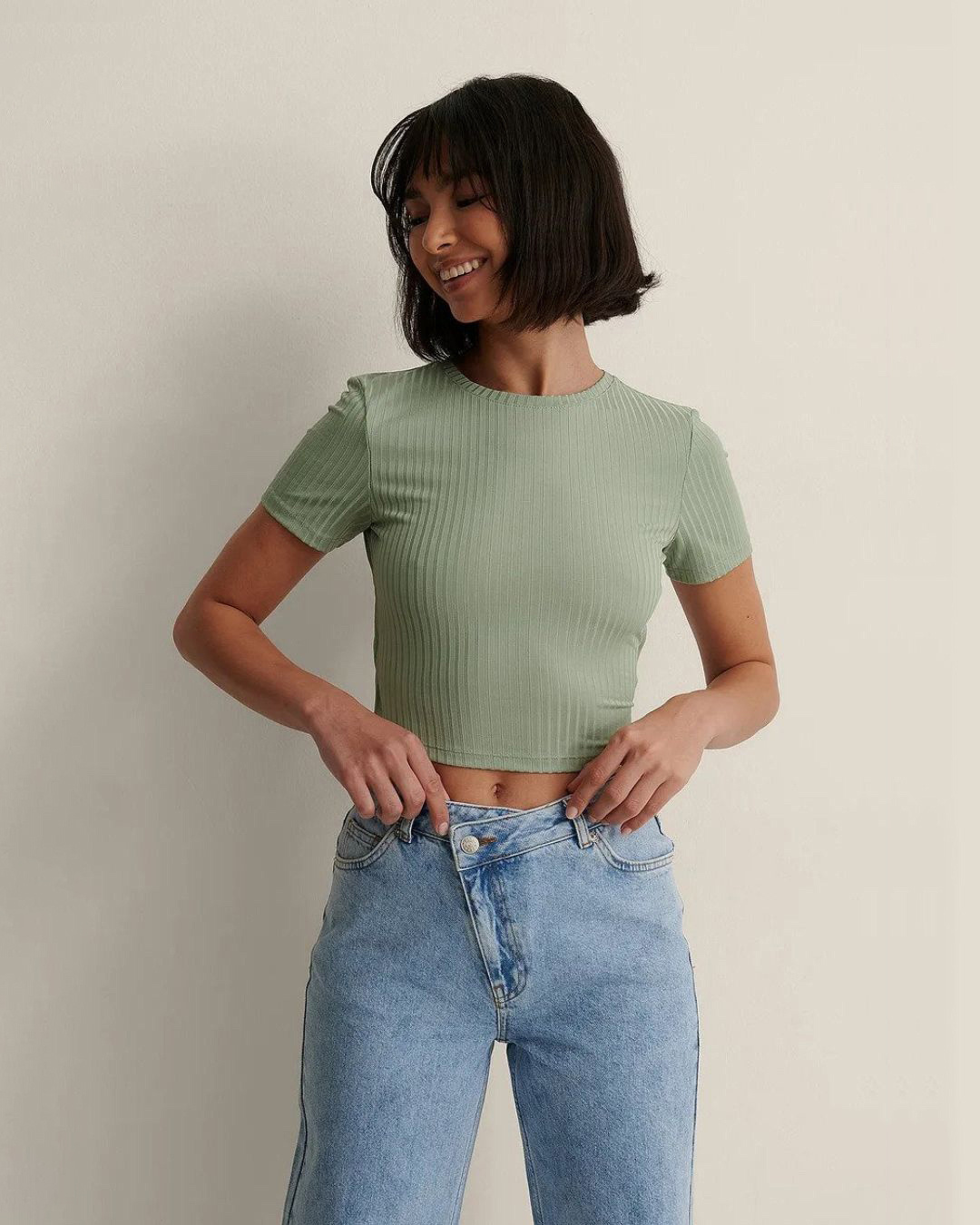Buy Women's Green Cutout Back Drawstring Tie Up Crop Top Online at Bewakoof