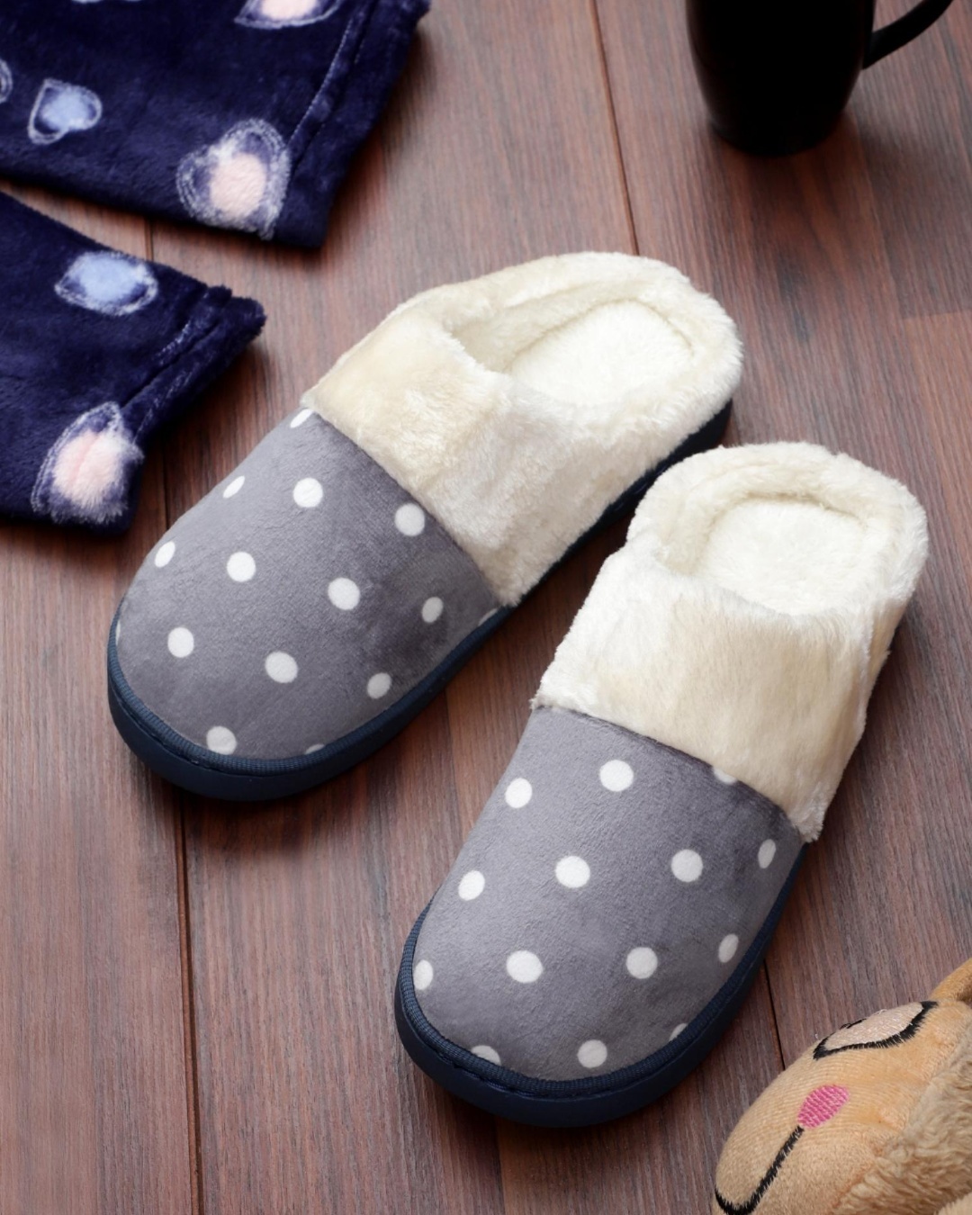 Buy Women's Grey Bubble Printed Sliders Online in India at Bewakoof