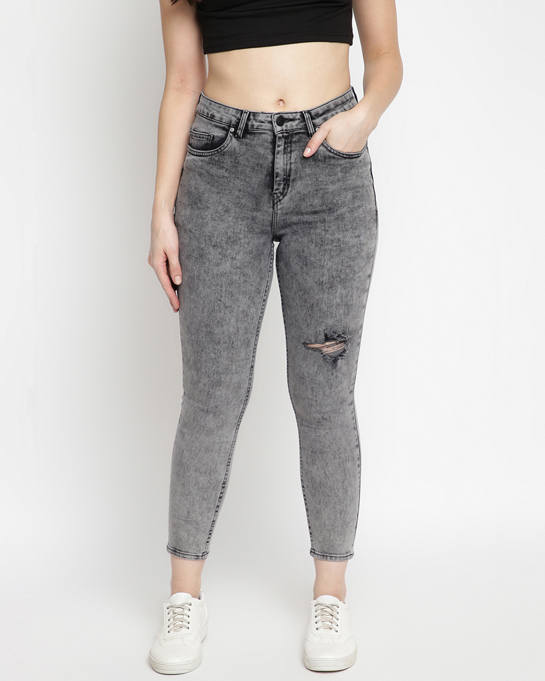 Buy Women's Grey Ripped Skinny Fit Jeans Online at Bewakoof