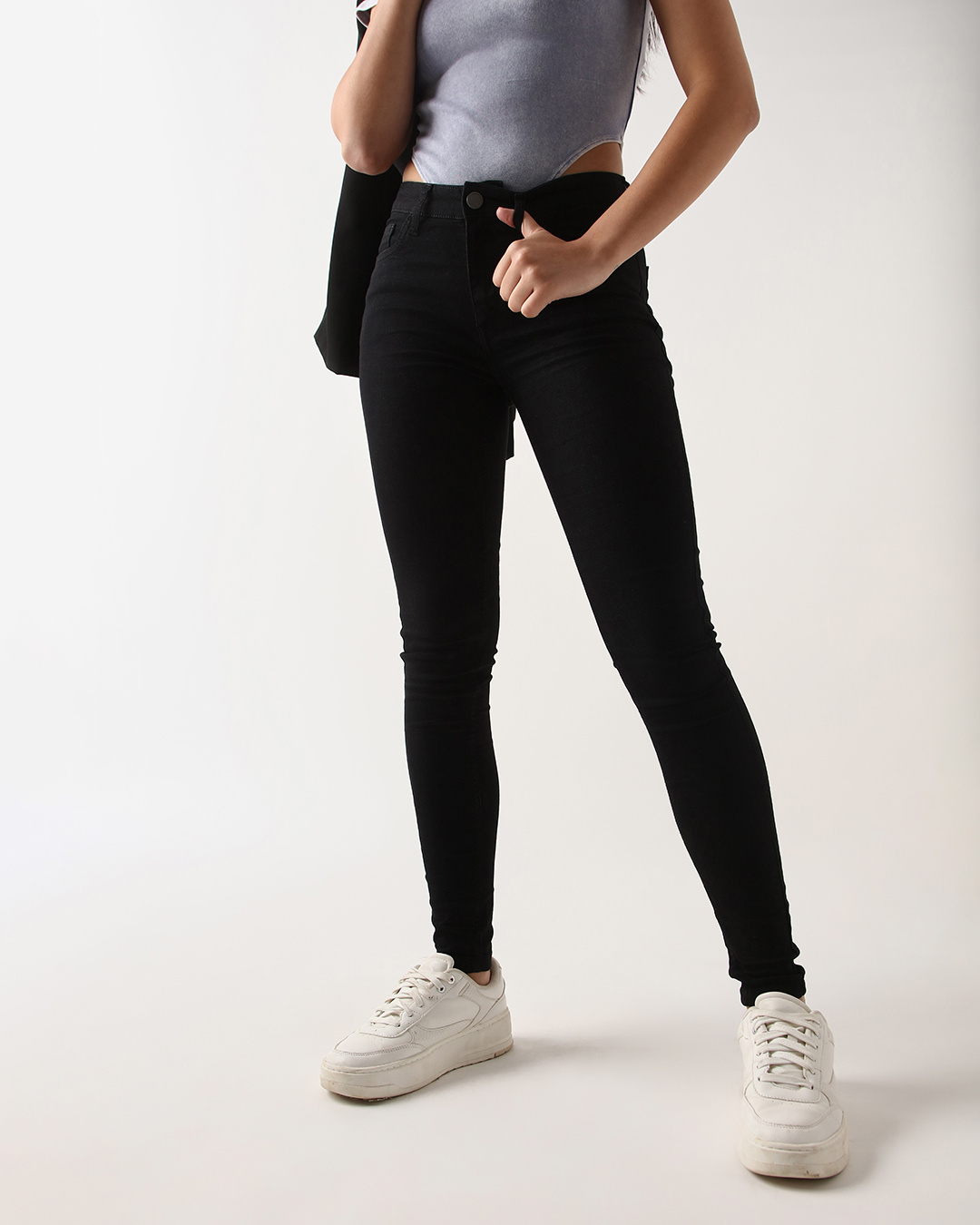 Buy Women's Jet Black Skinny Fit Jeans Online at Bewakoof
