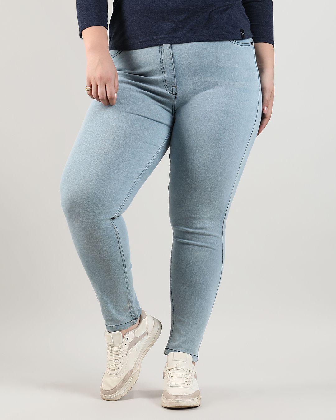 Buy Women's Light Blue Slim Fit Plus Size Jeans Online at Bewakoof