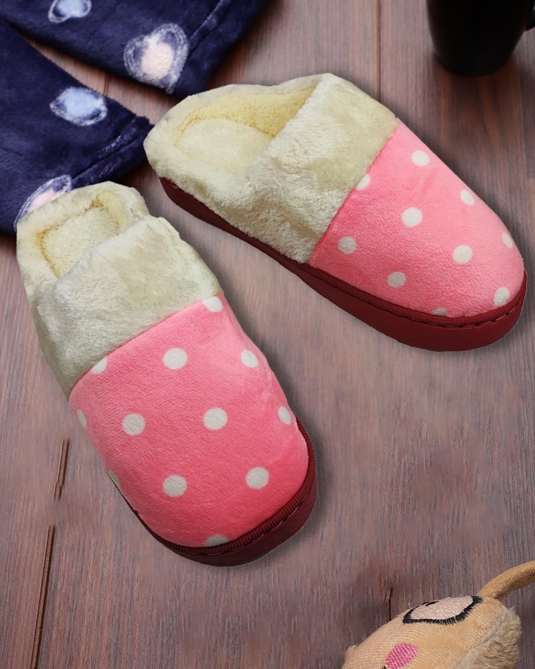 Buy Women's Pink Bubble Printed Sliders Online in India at Bewakoof
