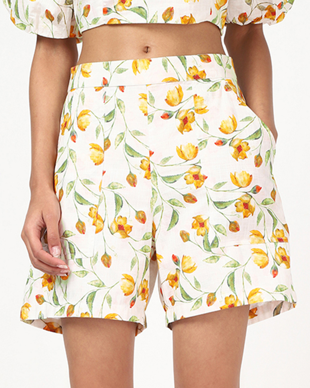 Buy Women's Off White All Over Printed Shorts Online at Bewakoof