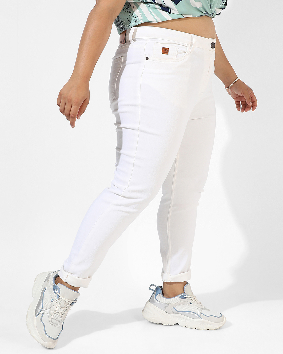 Buy Women's White Slim Fit Plus Size Jeans Online at Bewakoof