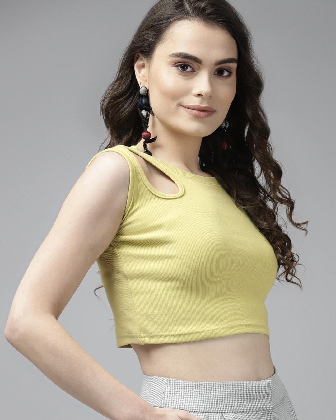 Buy Women's Yellow Slim Fit Crop Top Online at Bewakoof