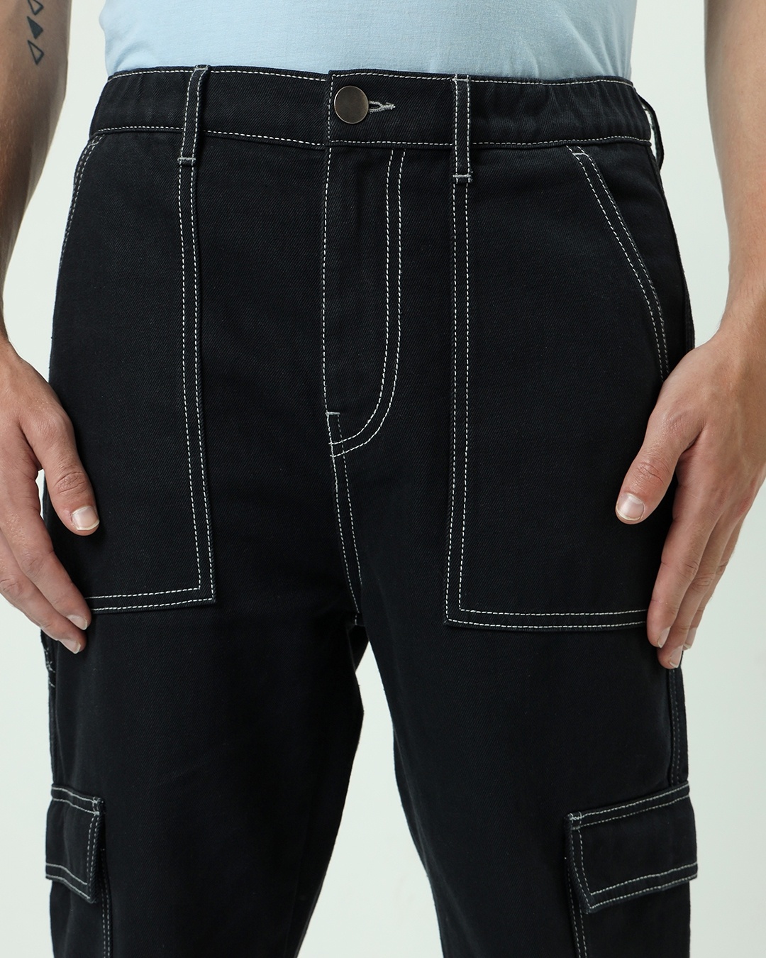 Buy Men's Black Baggy Cargo Jeans Online at Bewakoof