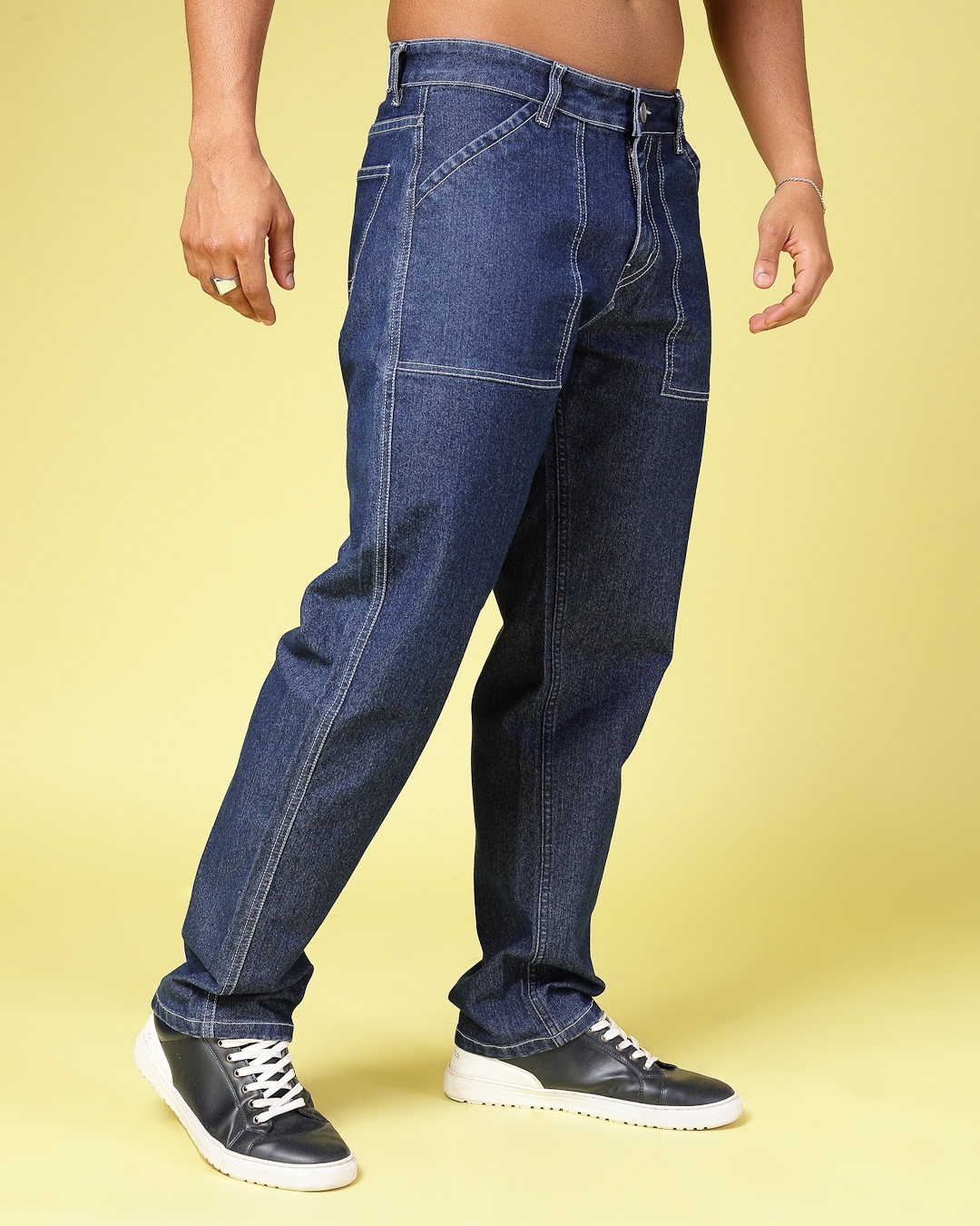 Buy Men's Blue Straight Fit Jeans Online at Bewakoof