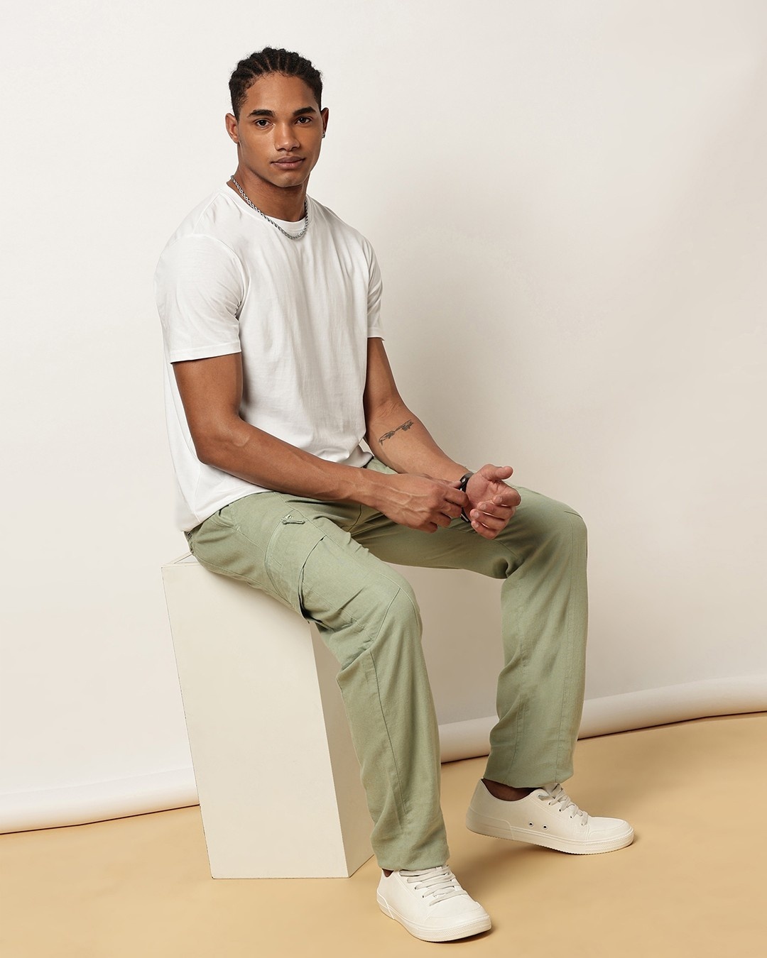Buy Men's Light Green Cargo Pants Online at Bewakoof