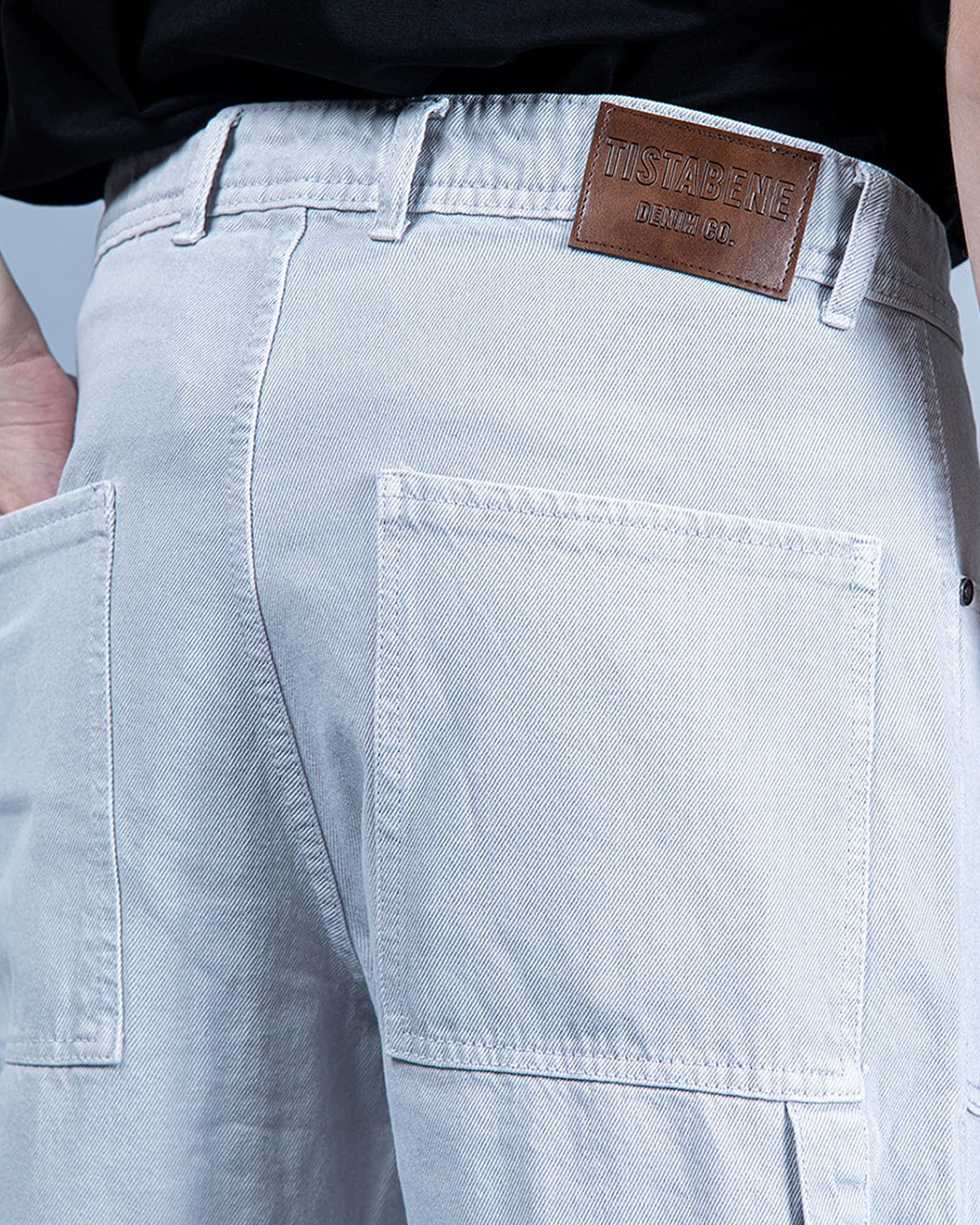 Buy Men's Light Grey Straight Fit Jeans Online at Bewakoof