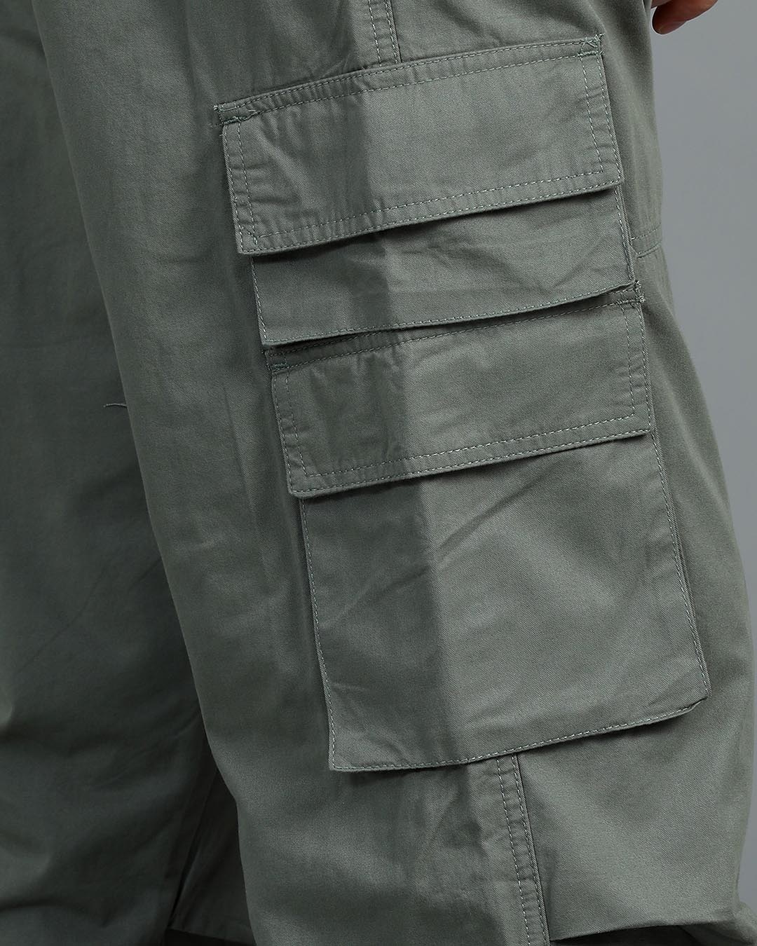 Buy Men's Moss Green Relaxed Fit Cargo Pants Online at Bewakoof