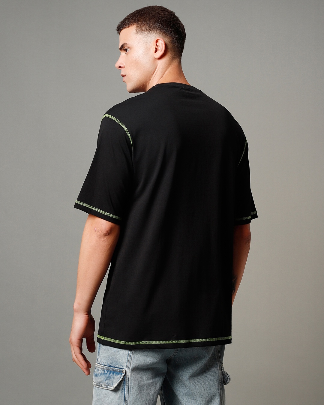Buy Men's Black Oversized T-shirt Online at Bewakoof