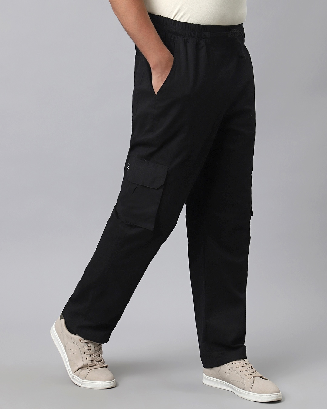 Buy Men's Space Black Loose Comfort Fit Cargo Pants Online at Bewakoof