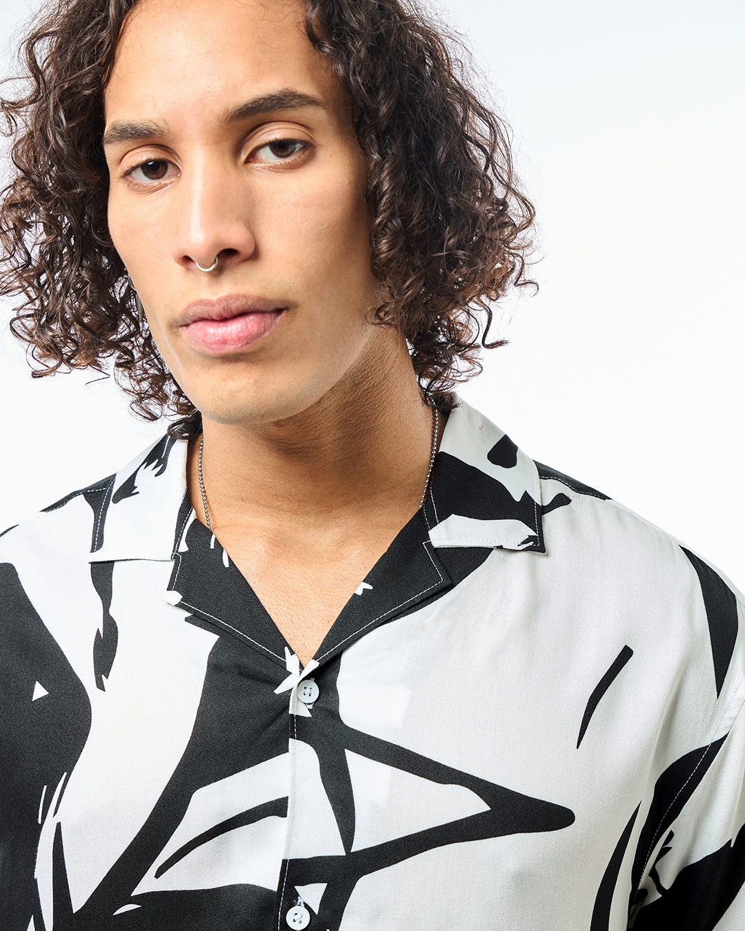 Buy Men's White & Black All Over Printed Oversized Shirt Online at Bewakoof Buy Men's White & Black All Over Printed Oversized Shirt Online at Bewakoof