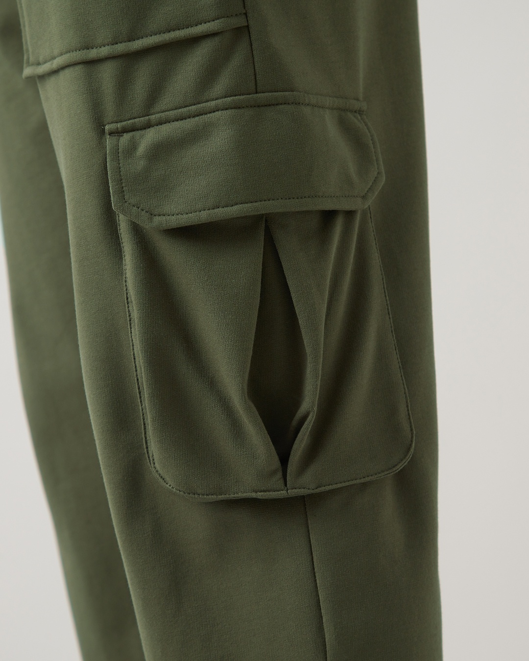 Buy Men's Winter Moss Green Oversized Cargo Joggers Online at Bewakoof