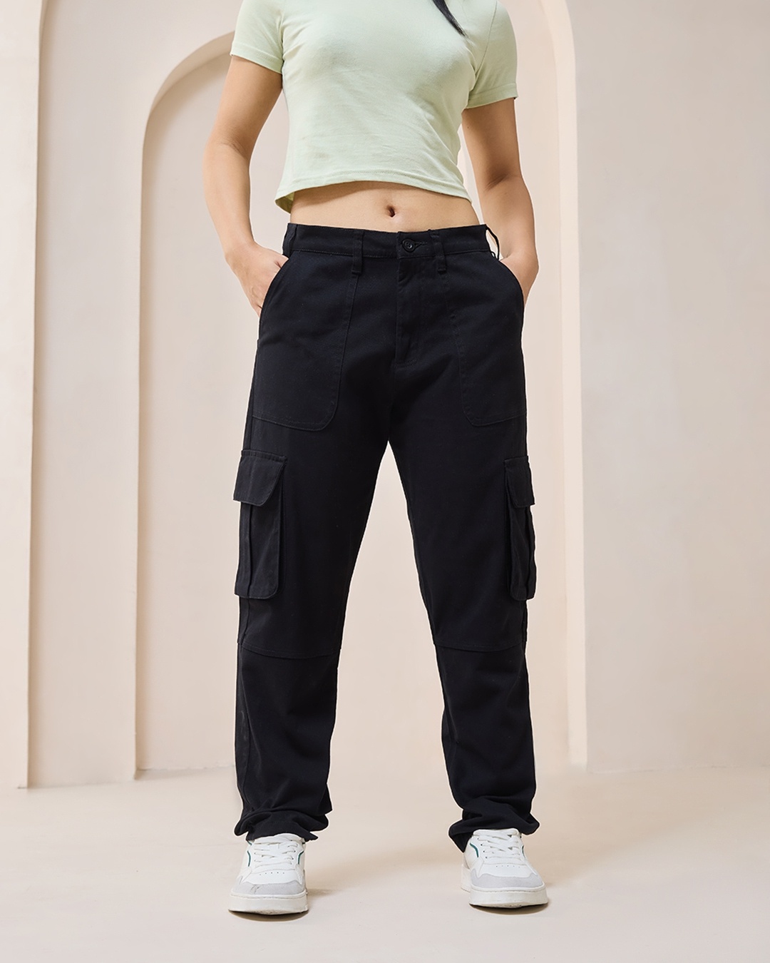 Buy Women's Black Straight Cargo Pants Online at Bewakoof