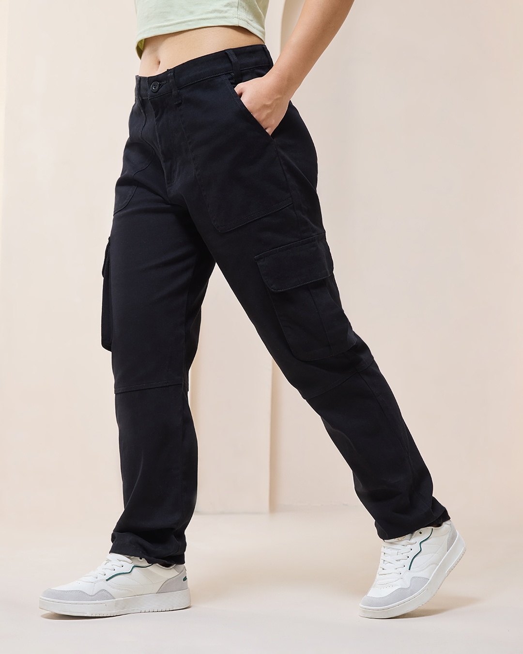 Buy Women's Black Straight Cargo Pants Online at Bewakoof