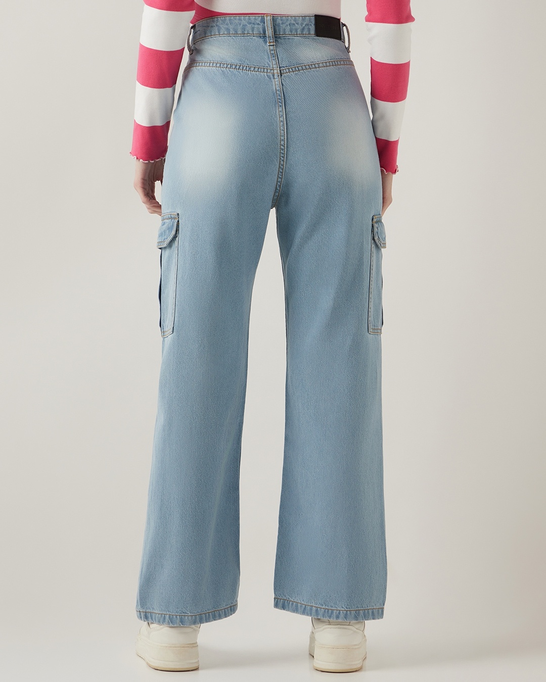 Buy Women's Light Blue Washed Wide Leg Cargo Jeans Online at Bewakoof